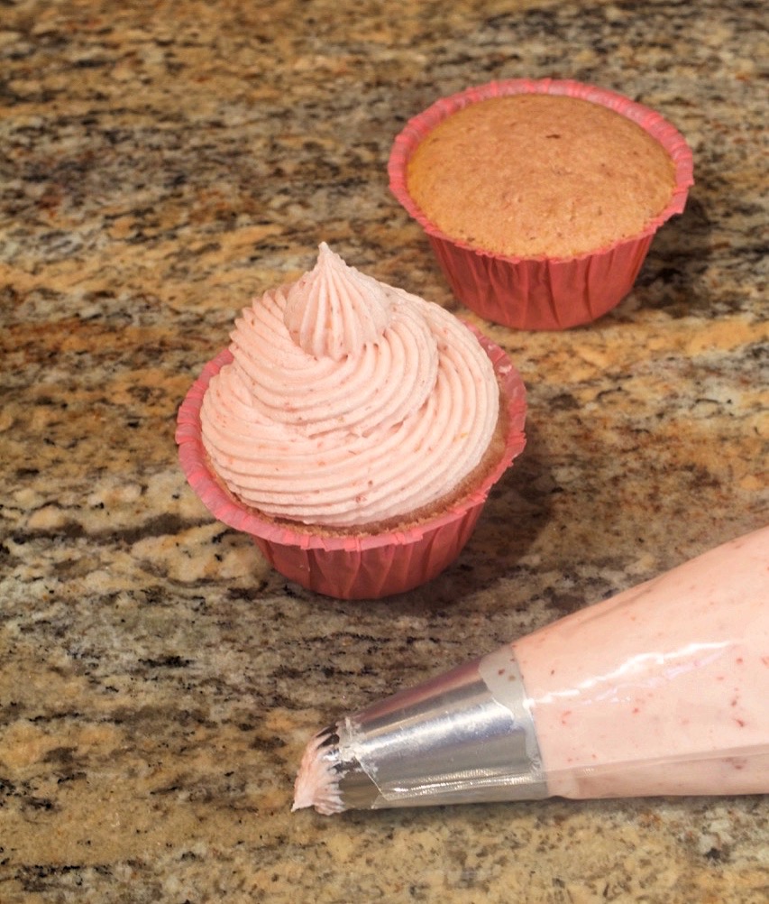 Strawberry Buttercream Frosting - My Country Table